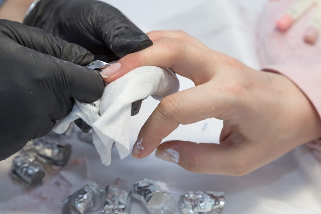 How to Remove Polygel Nails Without Damage: 2026 Guide